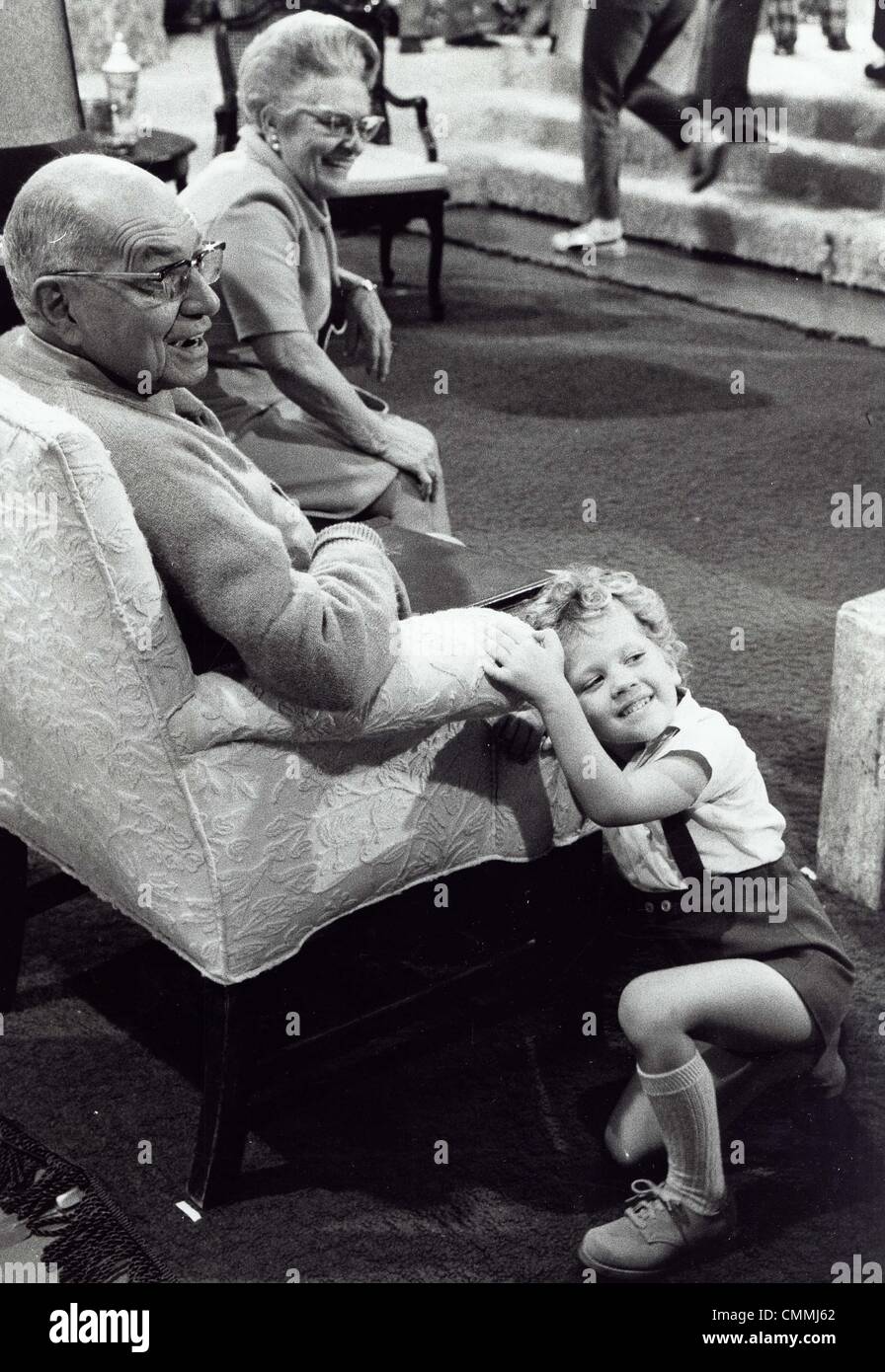 ANDY WILLIAMS's father Joy Williams with mother and Andy's son ...