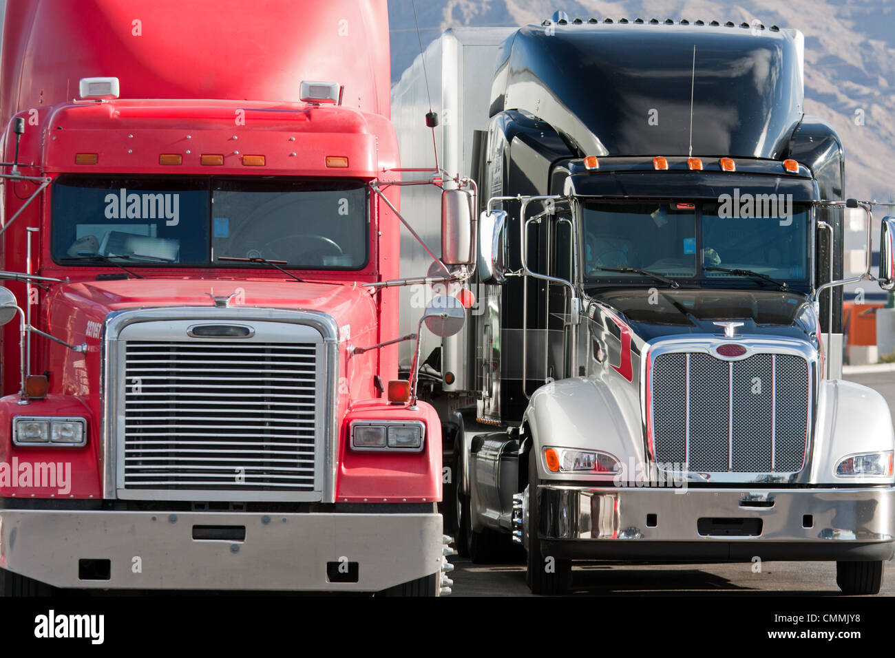 Lorry and other vehicles hi-res stock photography and images - Alamy