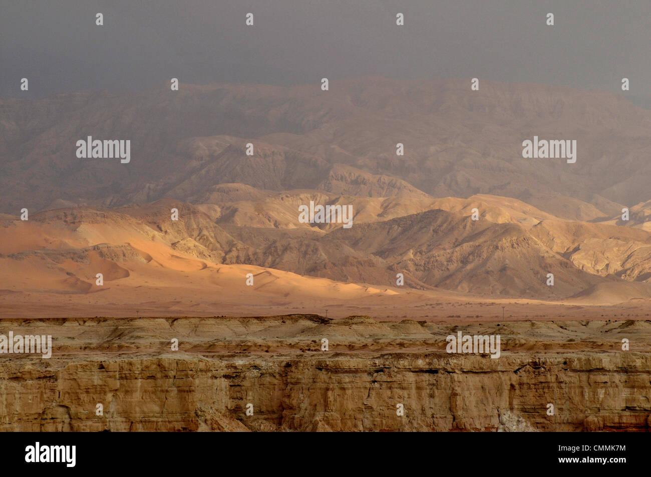 Negev desert scene in the northern Aravah (Arabah Stock Photo - Alamy
