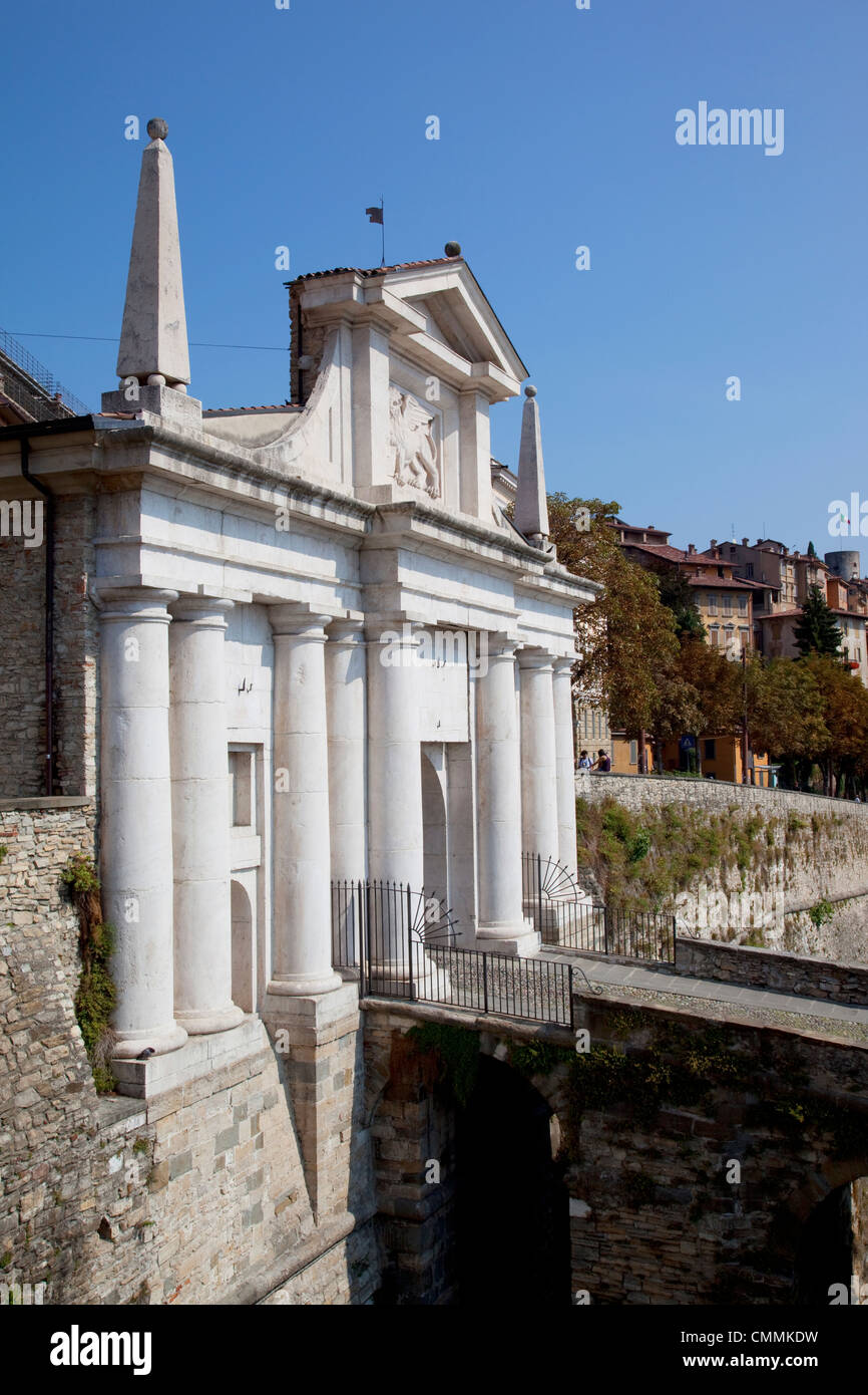 Upper Town and wall, Bergamo, Lombardy, Italy, Europe Stock Photo - Alamy