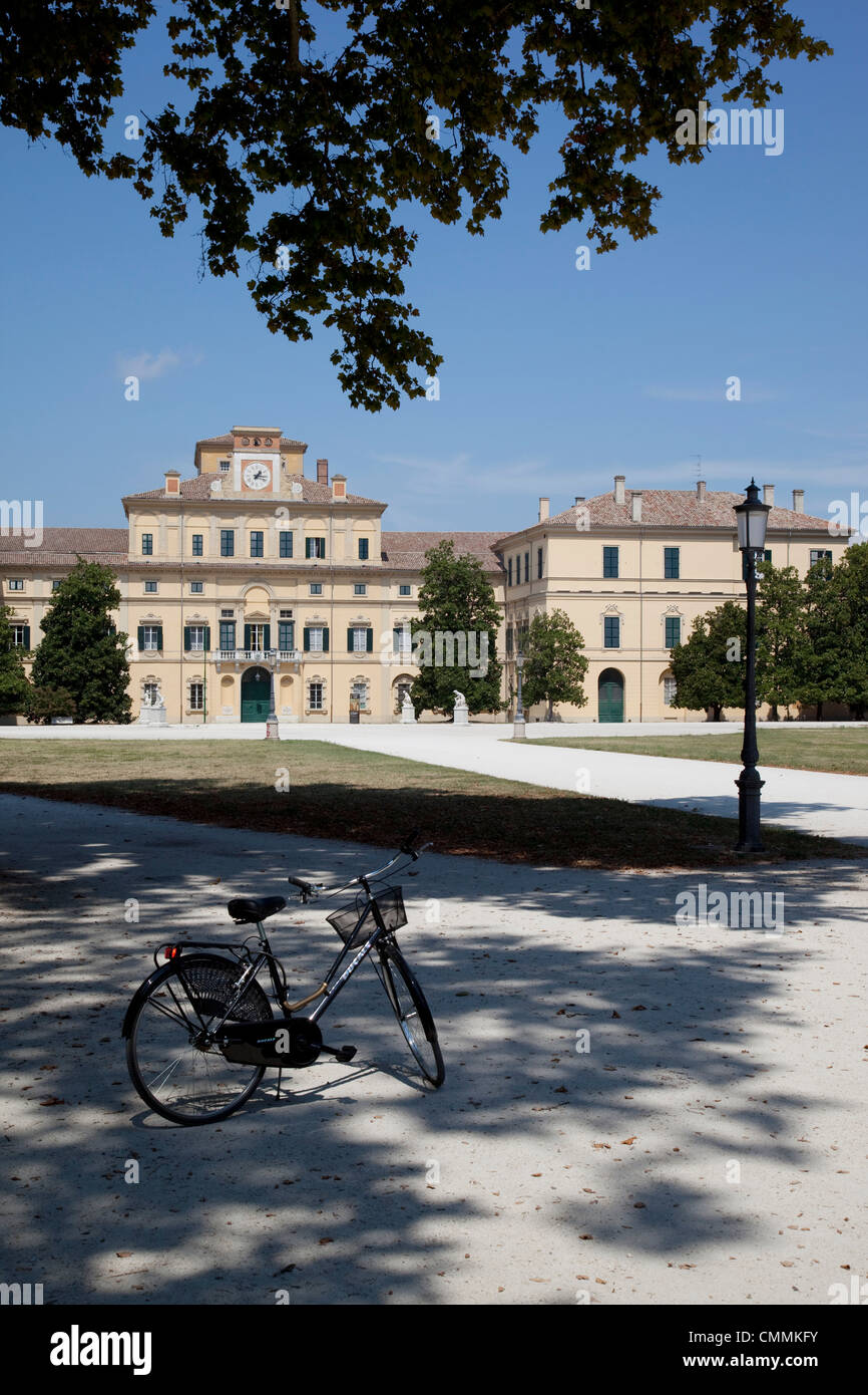 Parco Ducale and Ducal Palace, Parma, Emilia Romagna, Italy, Europe ...