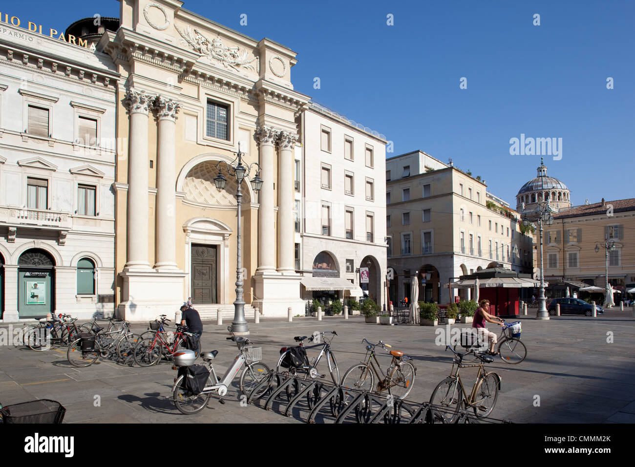 Piazza garibaldi hi-res stock photography and images - Alamy