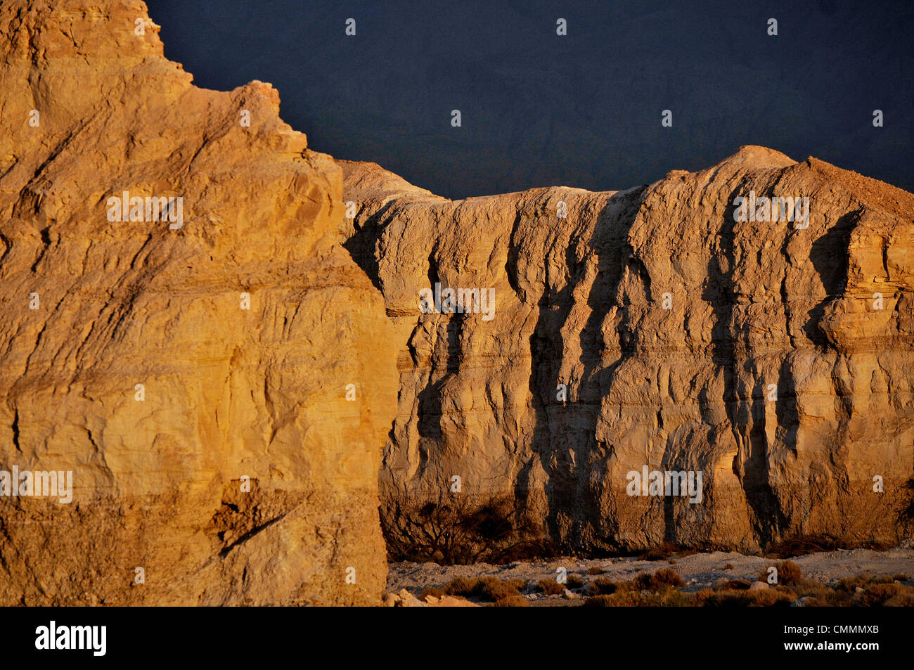 Negev desert canyon scene in the northern Arabah valley Stock Photo - Alamy