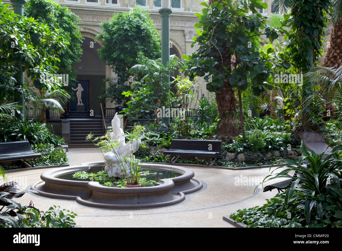 Ny carlesberg glyptotek art museum hi-res stock photography and images ...