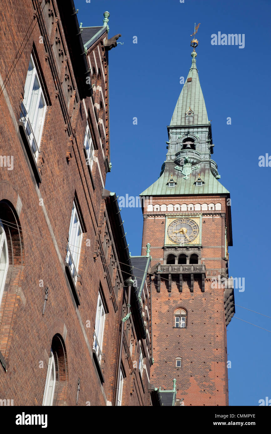 Clocktower europe hi-res stock photography and images - Alamy