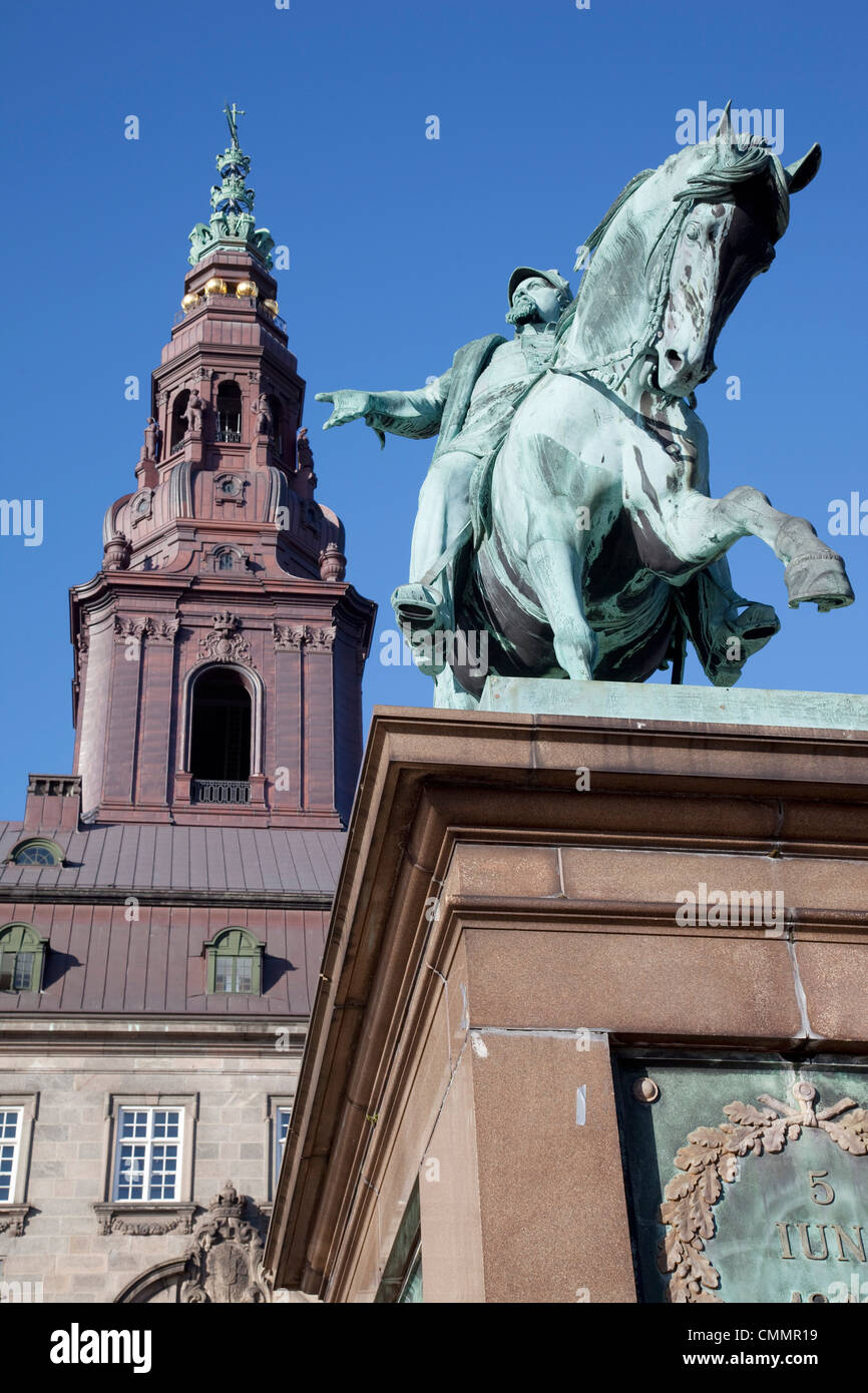 Christiansborg palace statue copenhagen denmark hi-res stock ...
