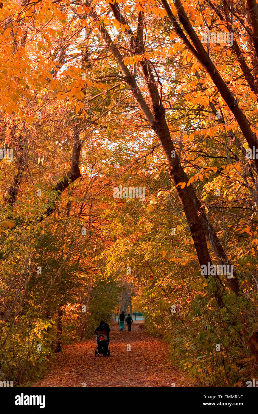 Toronto beltline trail hi-res stock photography and images - Alamy