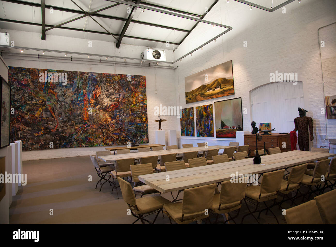 Grand provence art gallery hi-res stock photography and images - Alamy