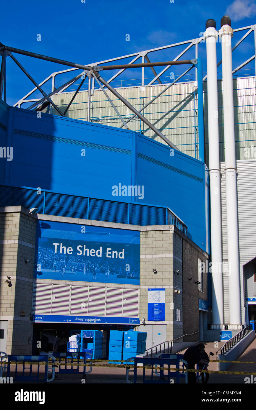Chelsea football ground hi-res stock photography and images - Alamy