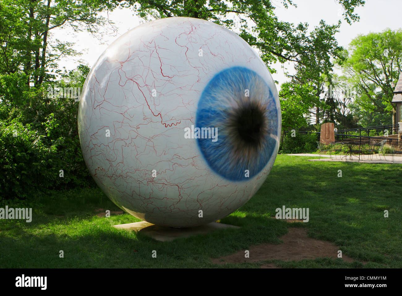 Giant eye hi-res stock photography and images - Alamy