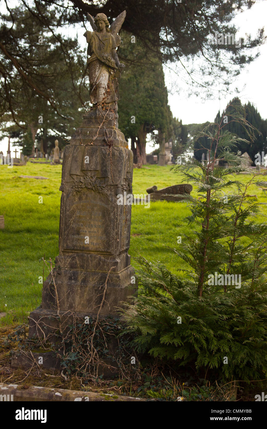 Gravestone family tree hi-res stock photography and images - Alamy