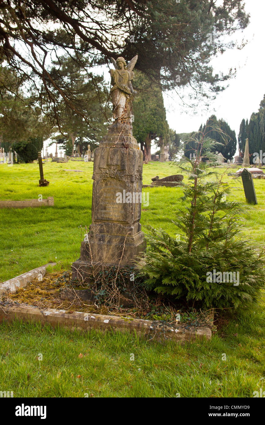 Gravestone family tree hi-res stock photography and images - Alamy