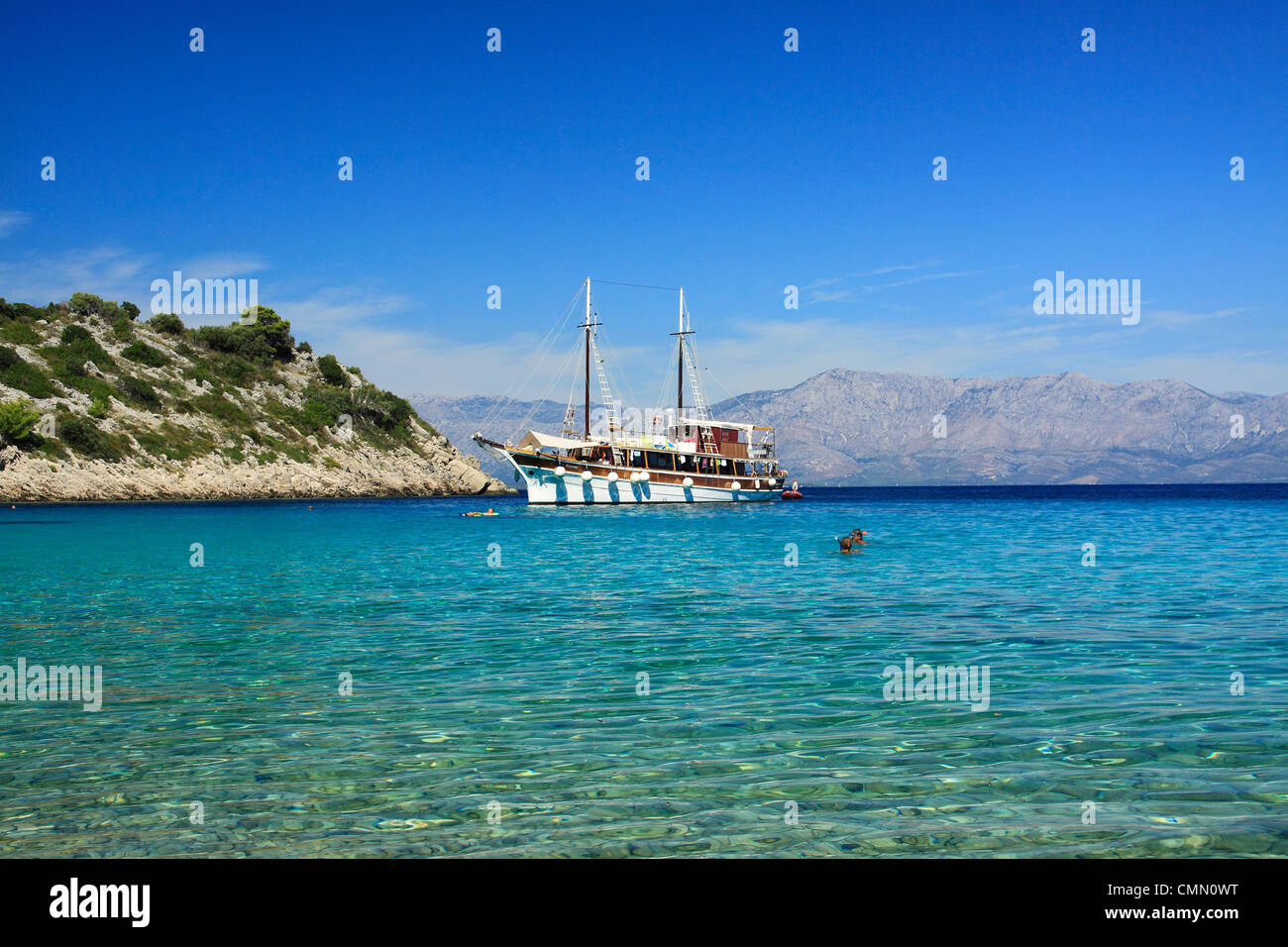 Cruise ship in Divna bay, Peljesac peninsula, Croatia Stock Photo - Alamy