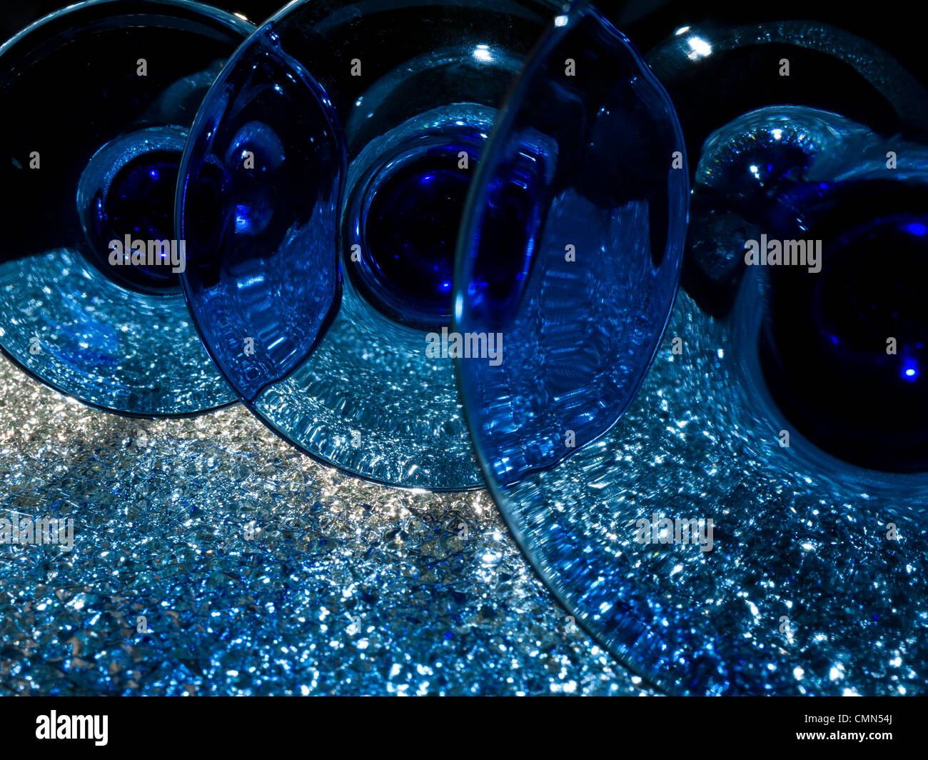 Crystal blue background glass hi-res stock photography and images - Alamy