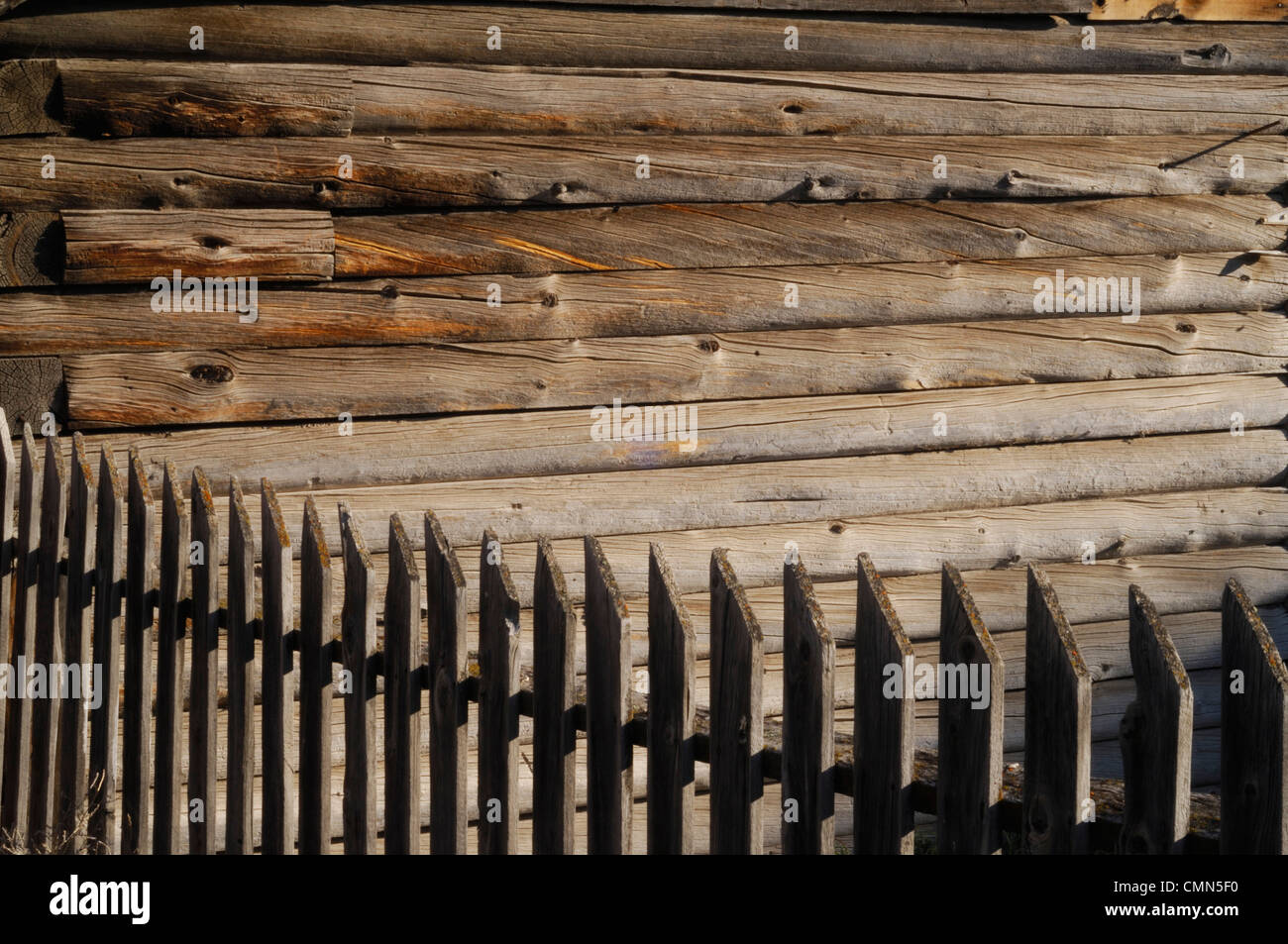 USA, Salmon, Idaho, Log Cabin, Wood Fence Stock Photo - Alamy