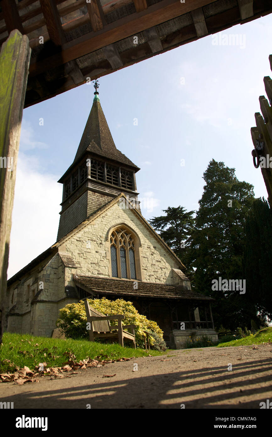 Perpendicular style windows hi-res stock photography and images - Alamy