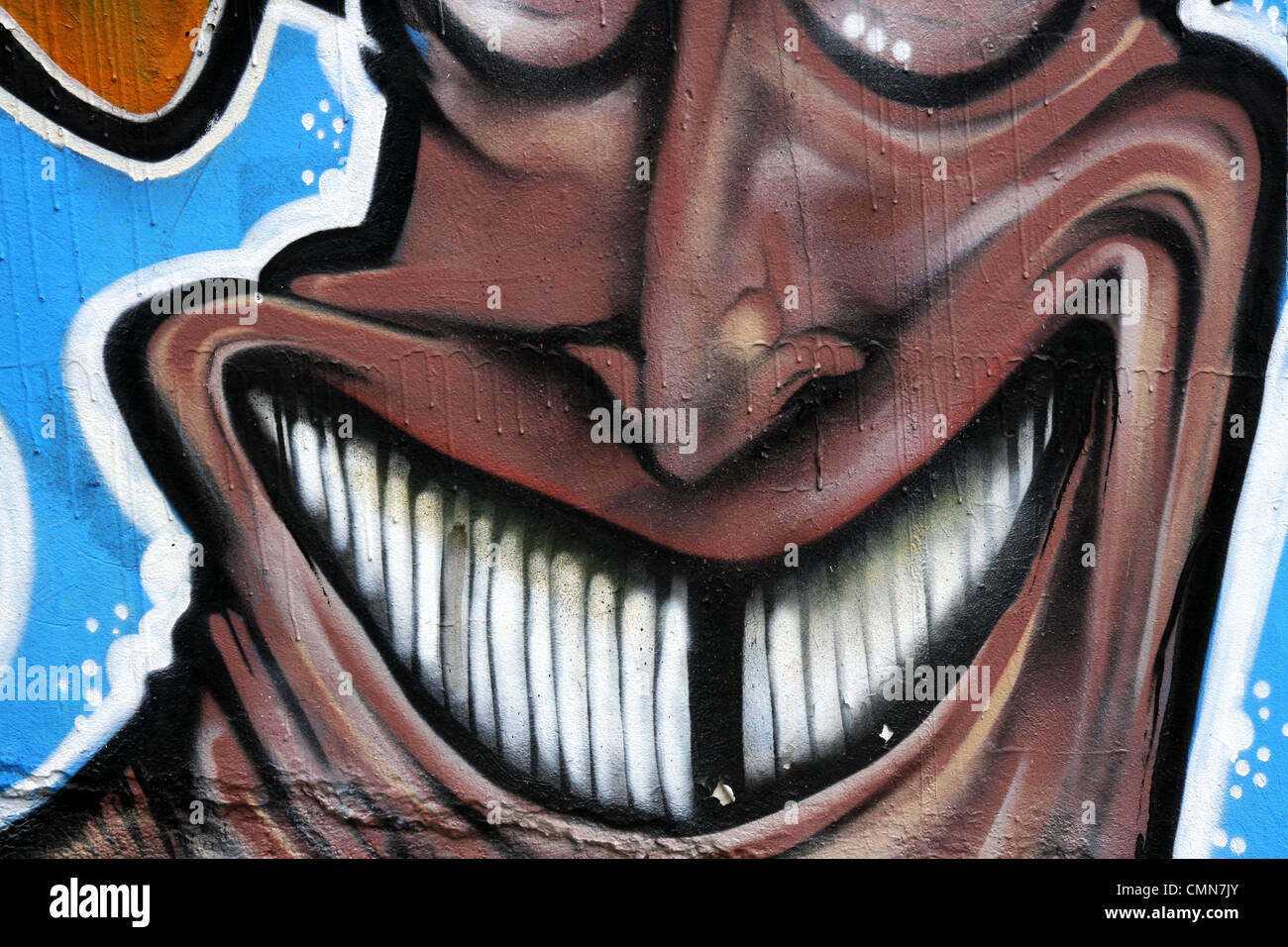 Abstract face graffiti on wall hi-res stock photography and images - Alamy