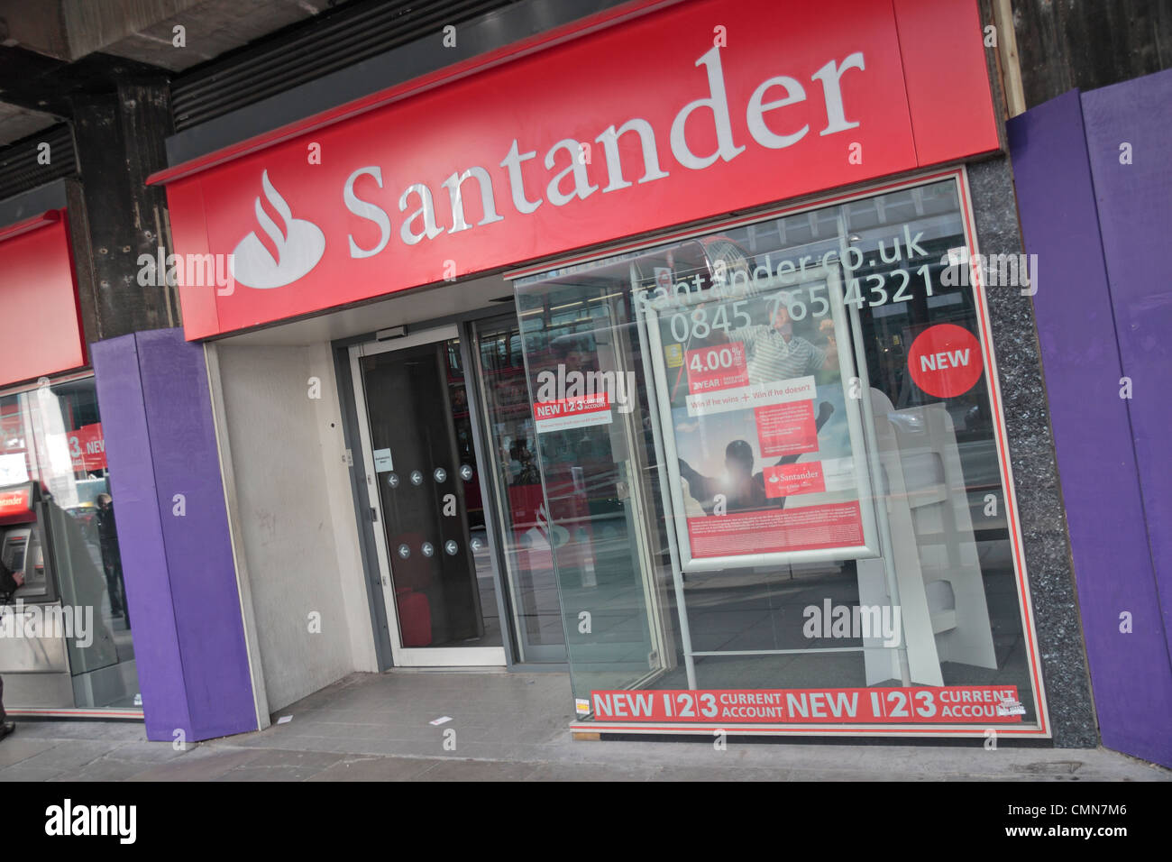 Santander branch uk hi-res stock photography and images - Alamy