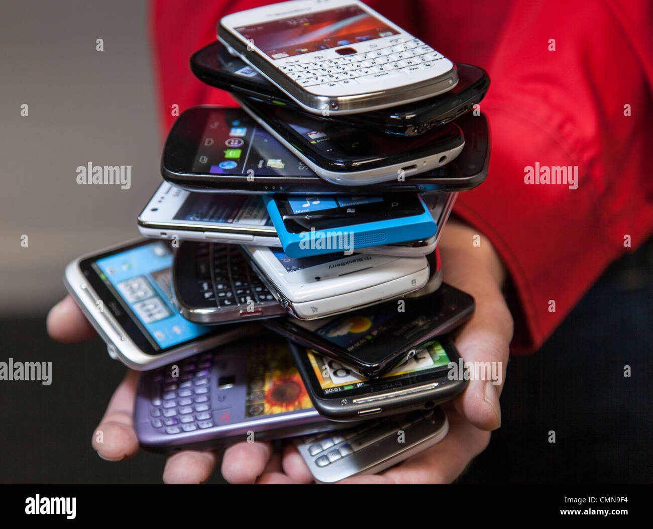 Many phones hi-res stock photography and images - Alamy