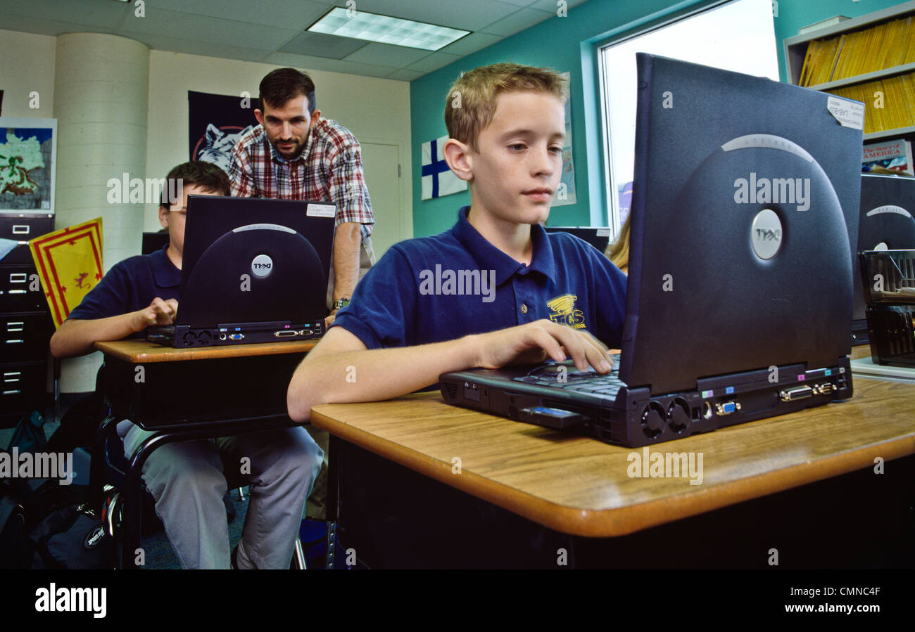 Boy problem solving computer hi-res stock photography and images - Alamy