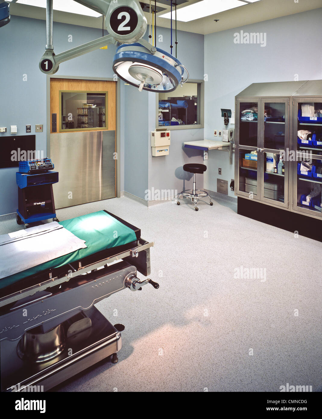 Hospital operating room and recovery Stock Photo - Alamy