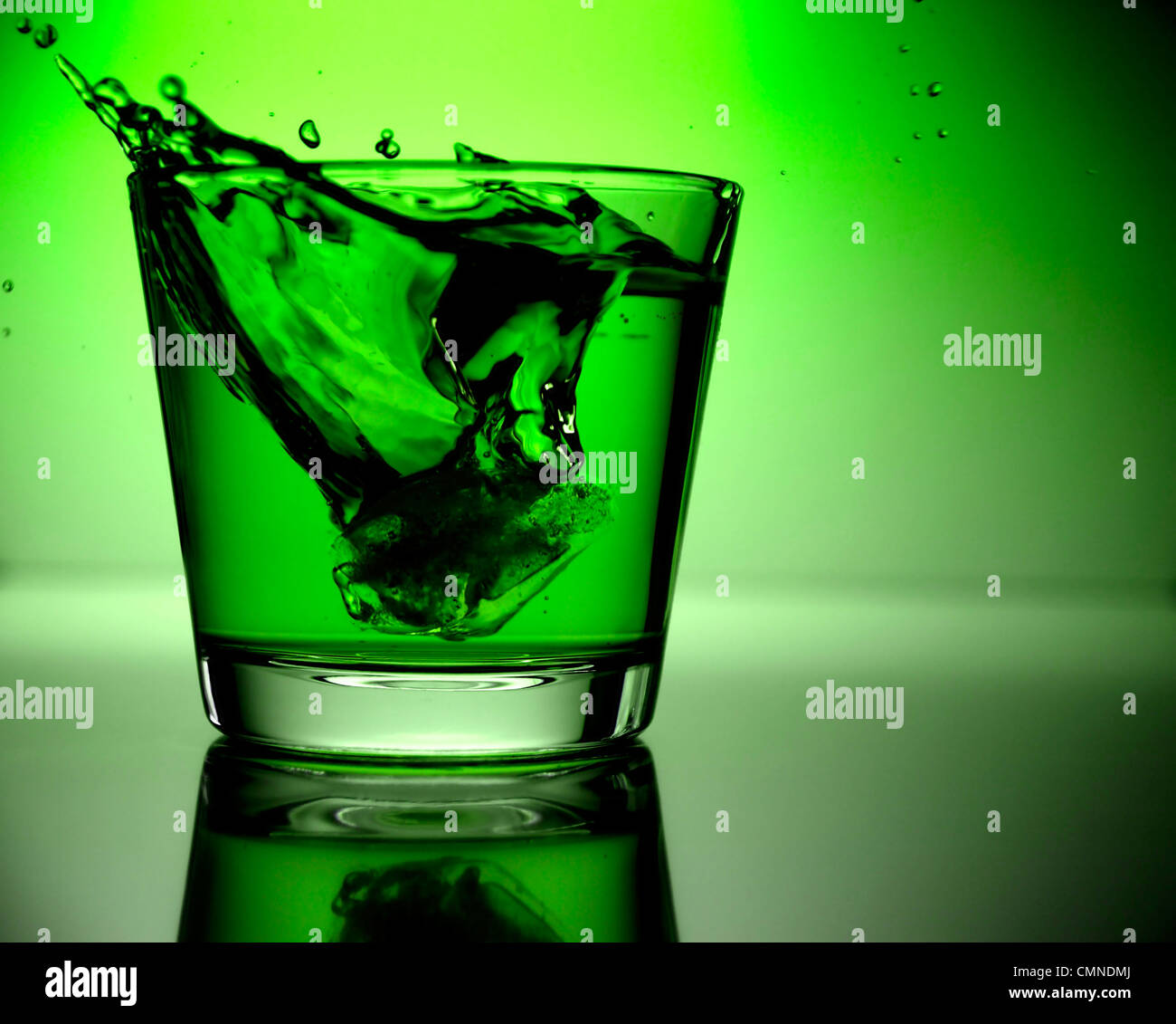 Splashing drink hi-res stock photography and images - Alamy