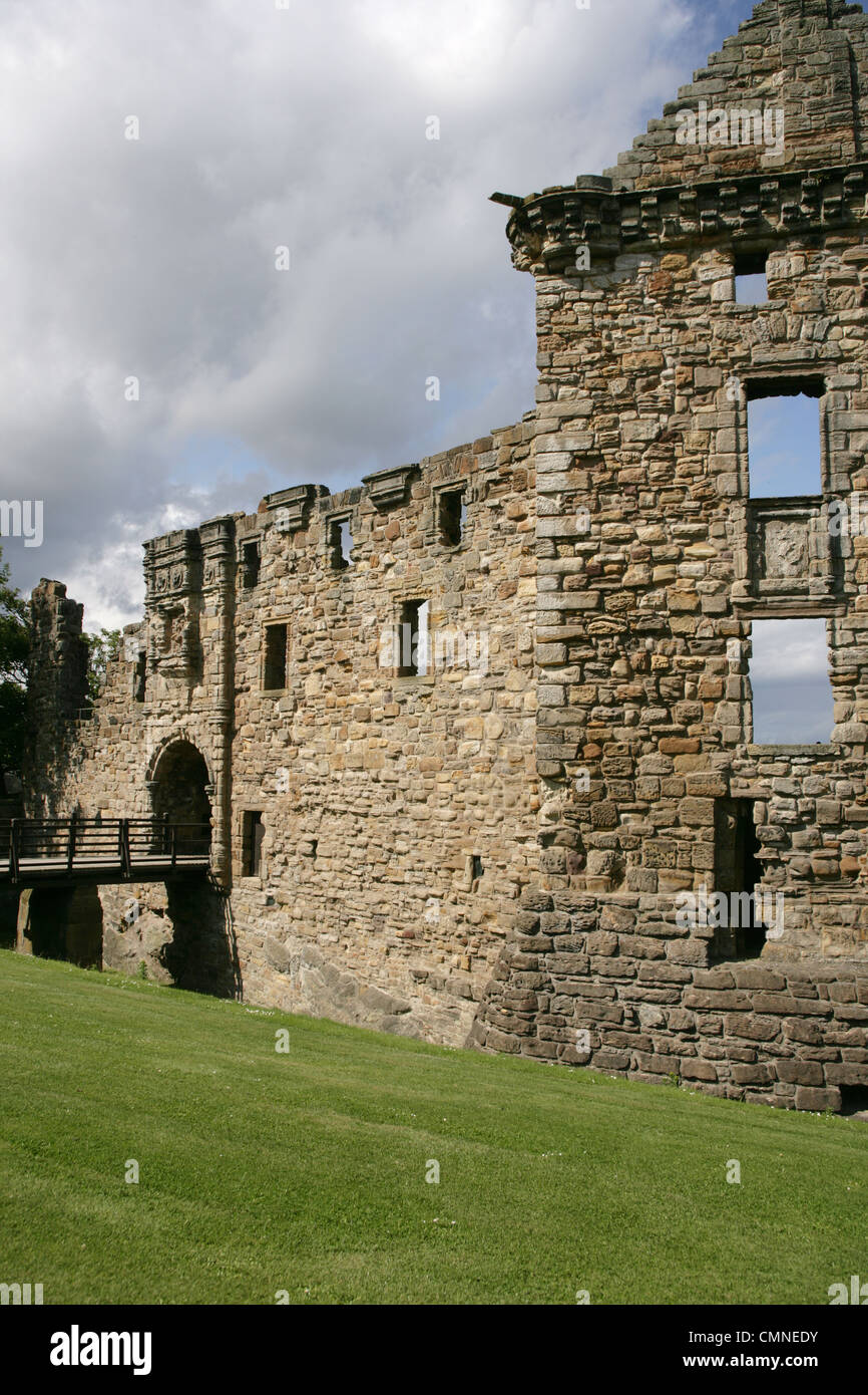 Medieval scottish town hi-res stock photography and images - Alamy