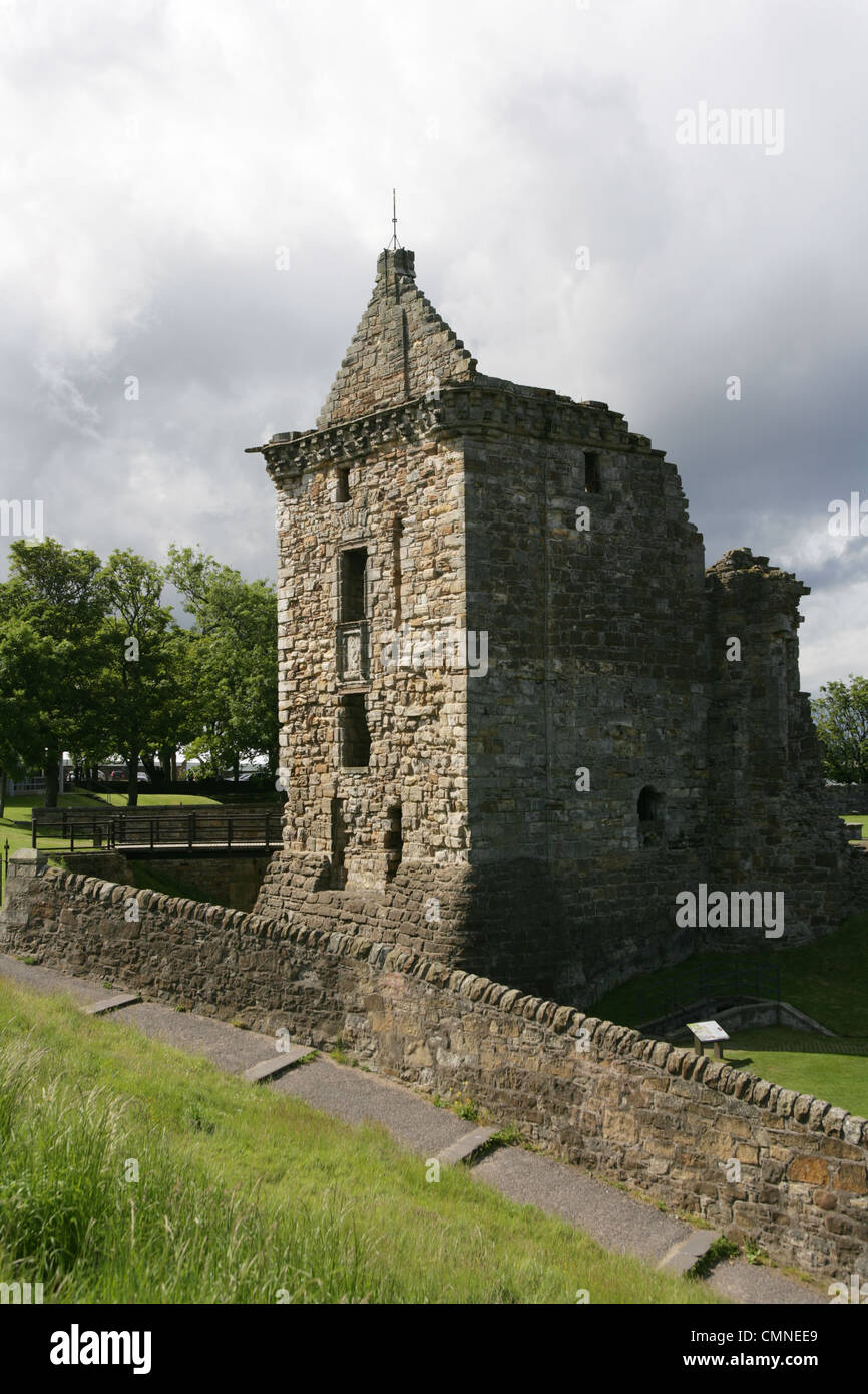 Medieval scottish town hi-res stock photography and images - Alamy
