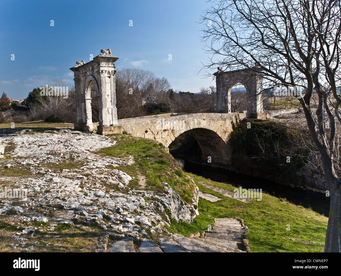 12 arch bridge hi-res stock photography and images - Alamy