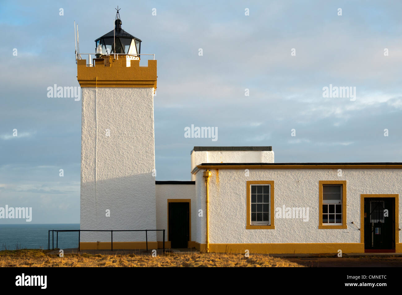 The lighthouse on Duncansby Head. Caithness, Scotland, UK Stock Photo ...