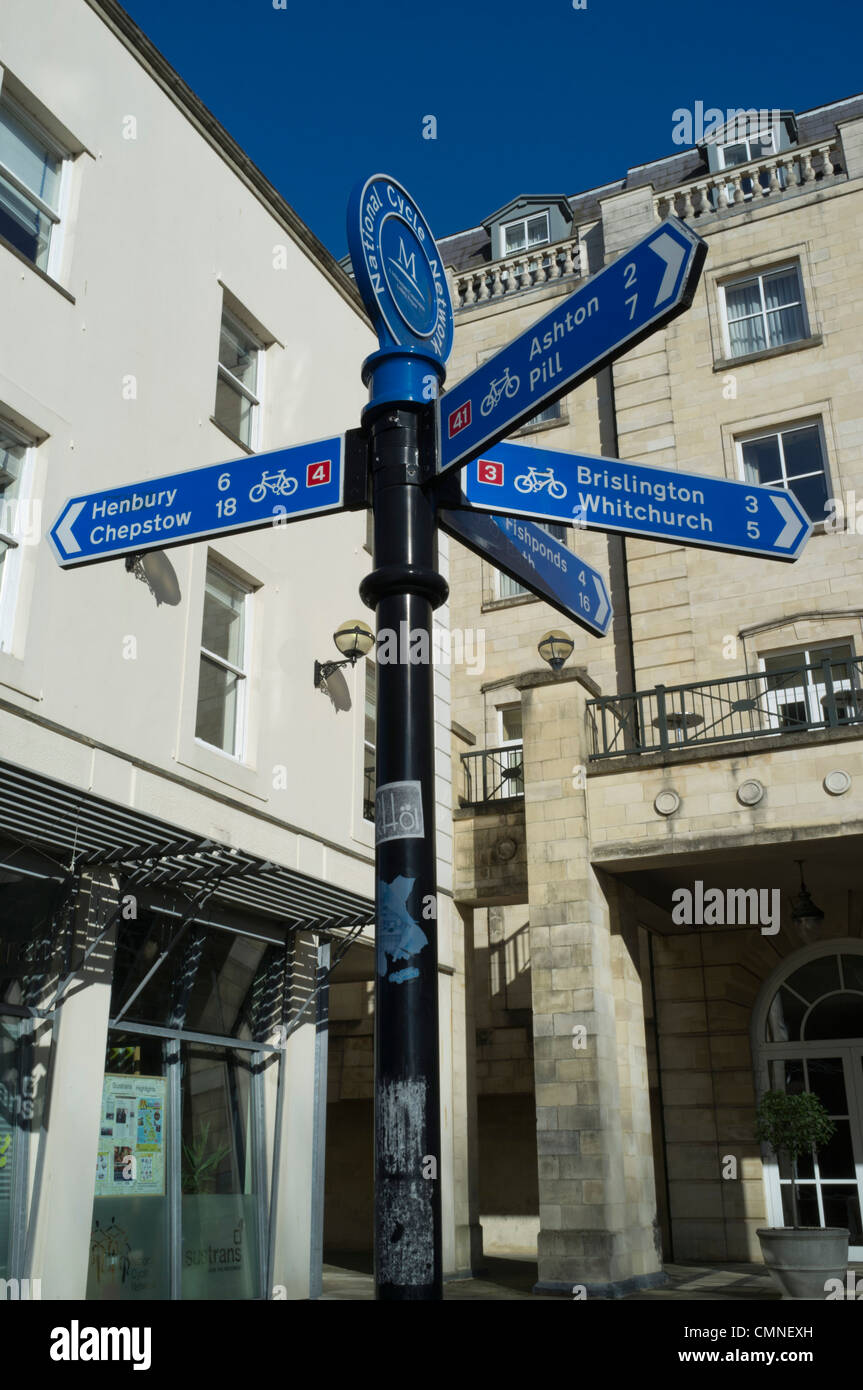 dh CYCLING UK Bristol cycle signpost cycling path signs sign post uk ...