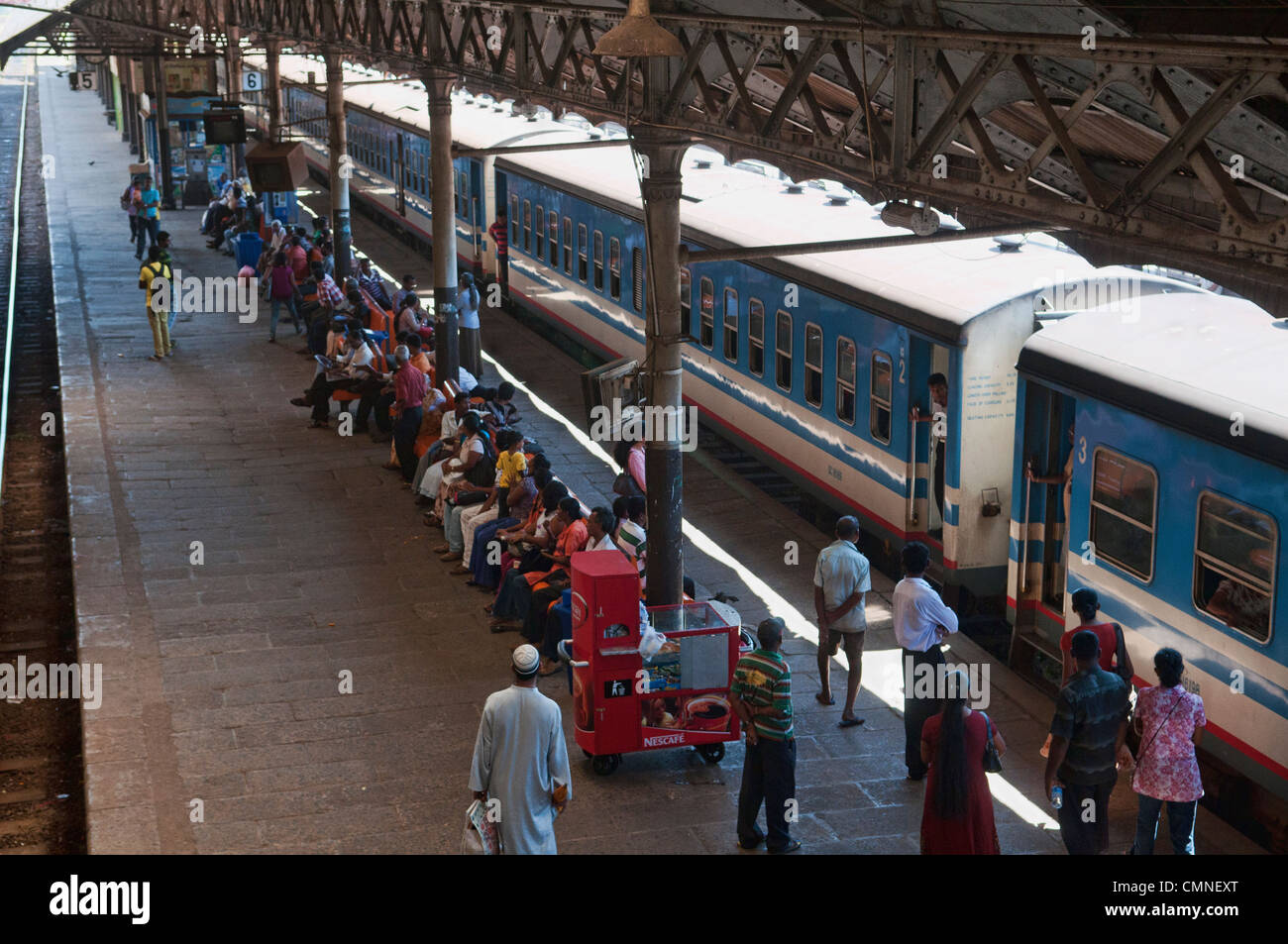 Sri lanka railway hi-res stock photography and images - Alamy