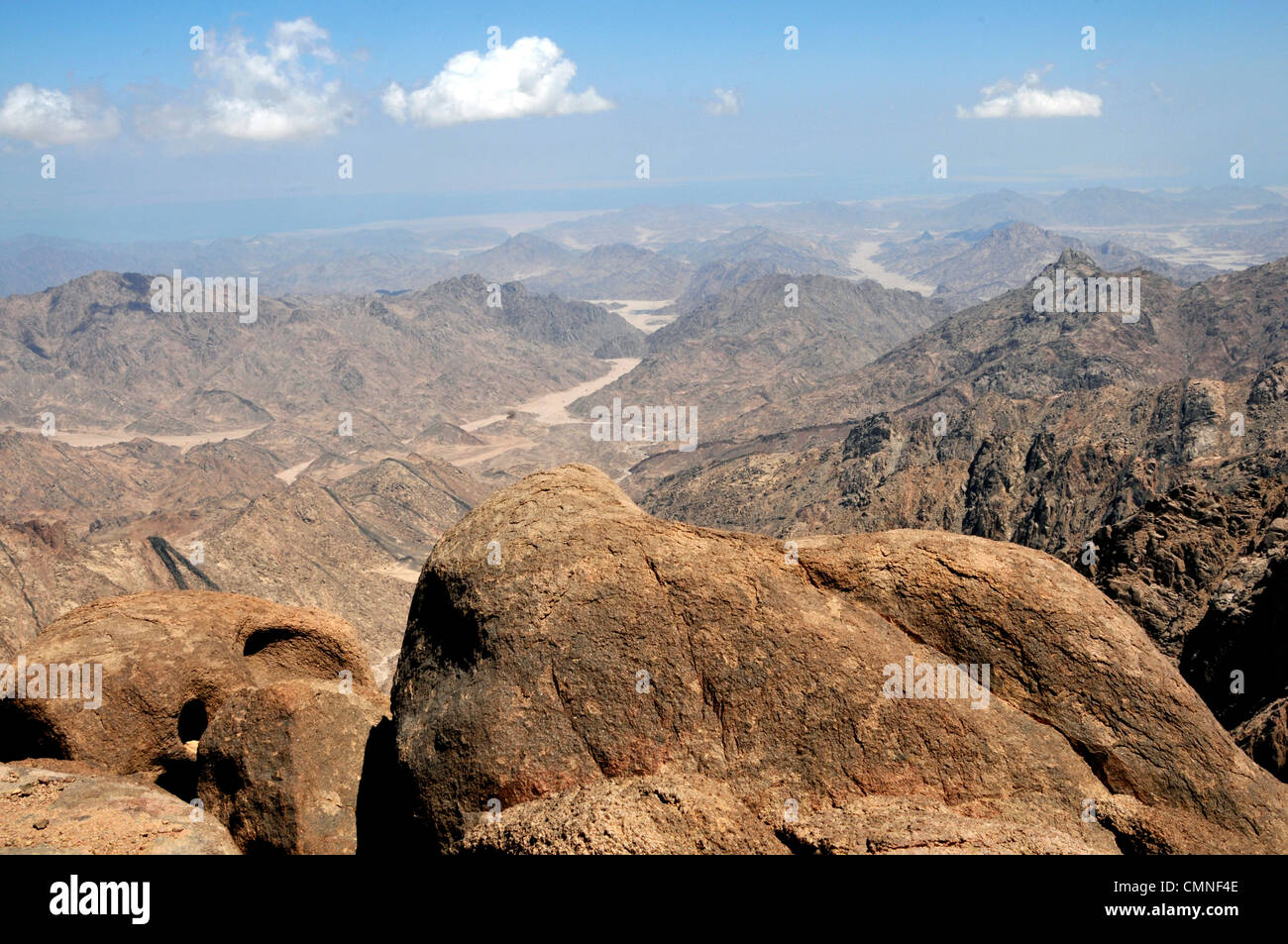 Sinai desert landscape hi-res stock photography and images - Alamy