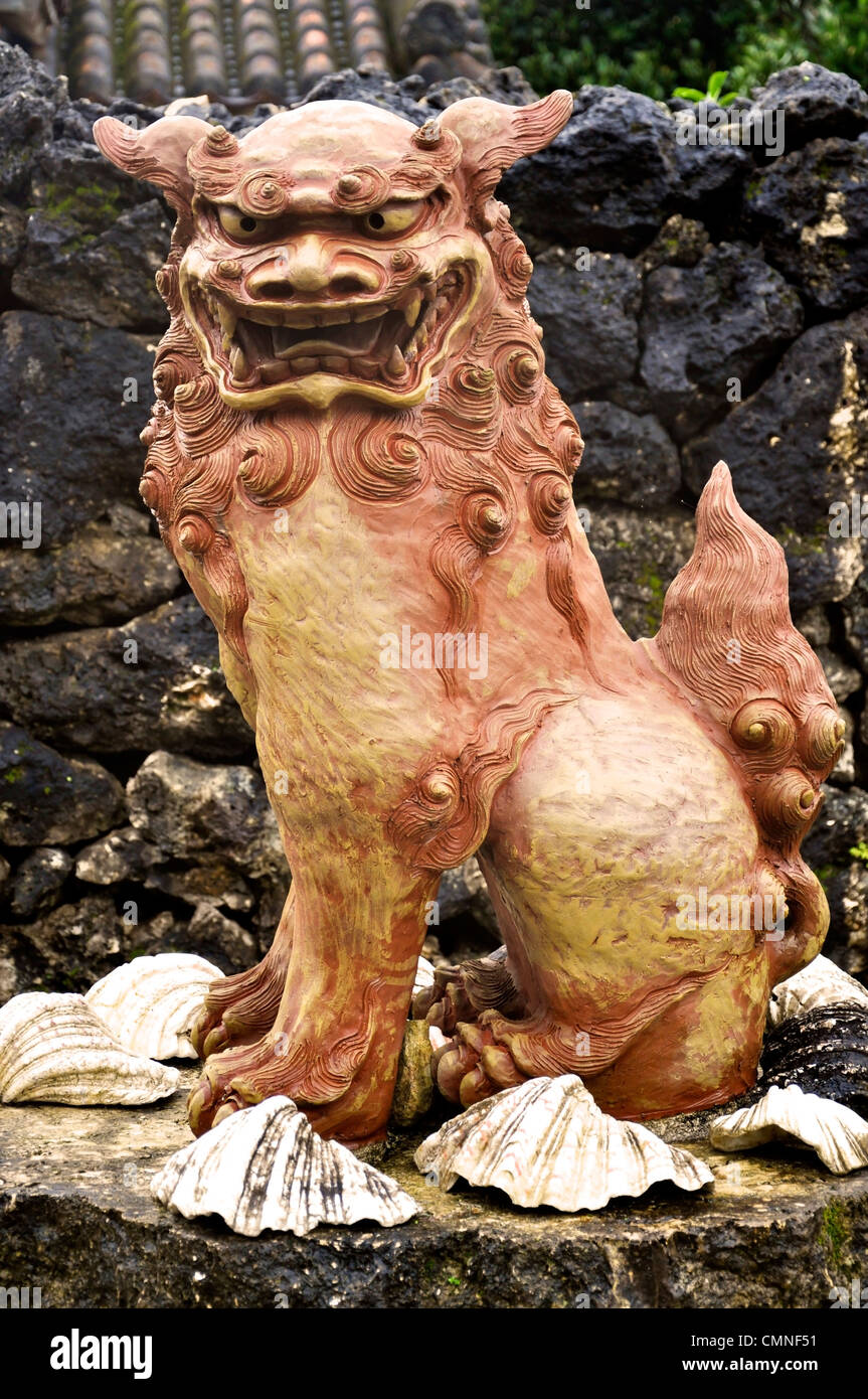 Okinawa shisa hi-res stock photography and images - Alamy