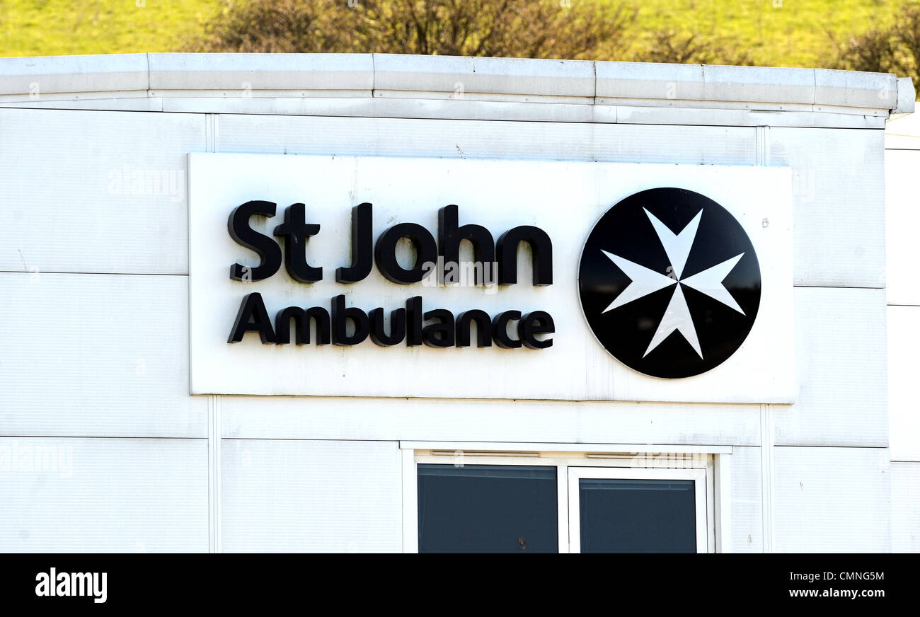 Ambulance sign uk hi-res stock photography and images - Alamy