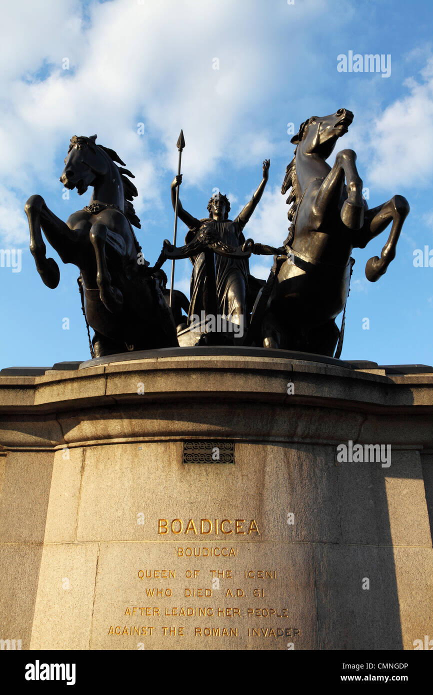 Boadicea sculpture hi-res stock photography and images - Alamy
