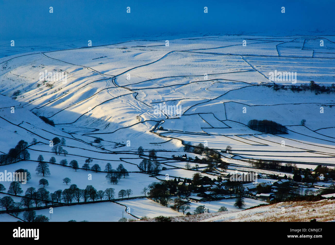 Arncliffe littondale yorkshire dales national park hi-res stock ...