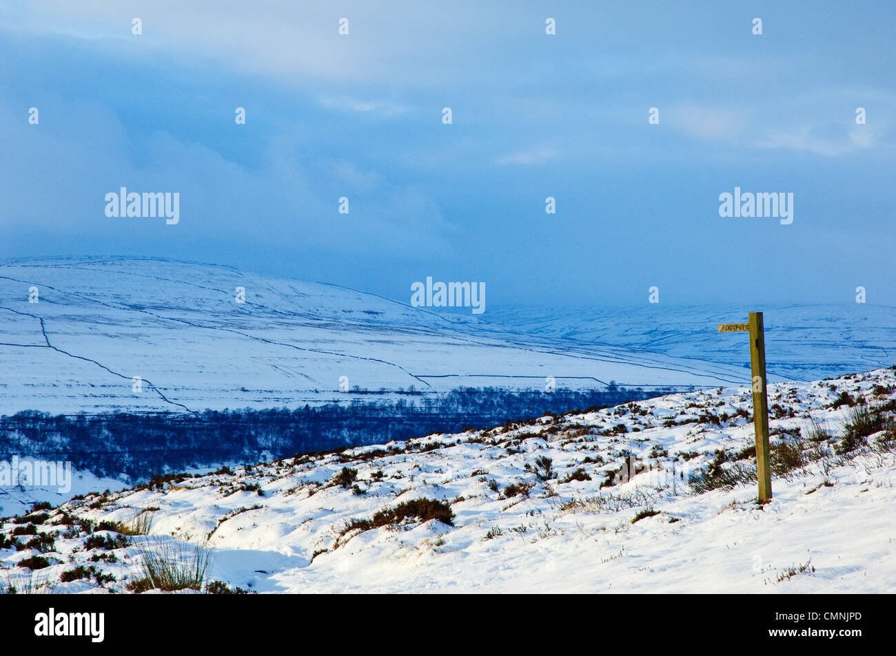 Winter yorkshire dales hi-res stock photography and images - Alamy