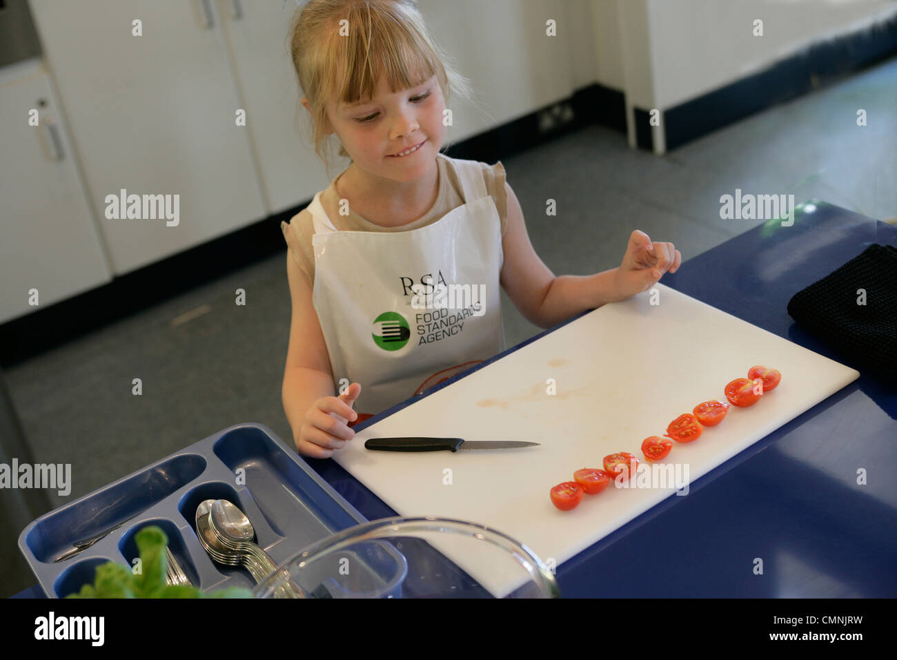 Child cooking lesson hi-res stock photography and images - Alamy