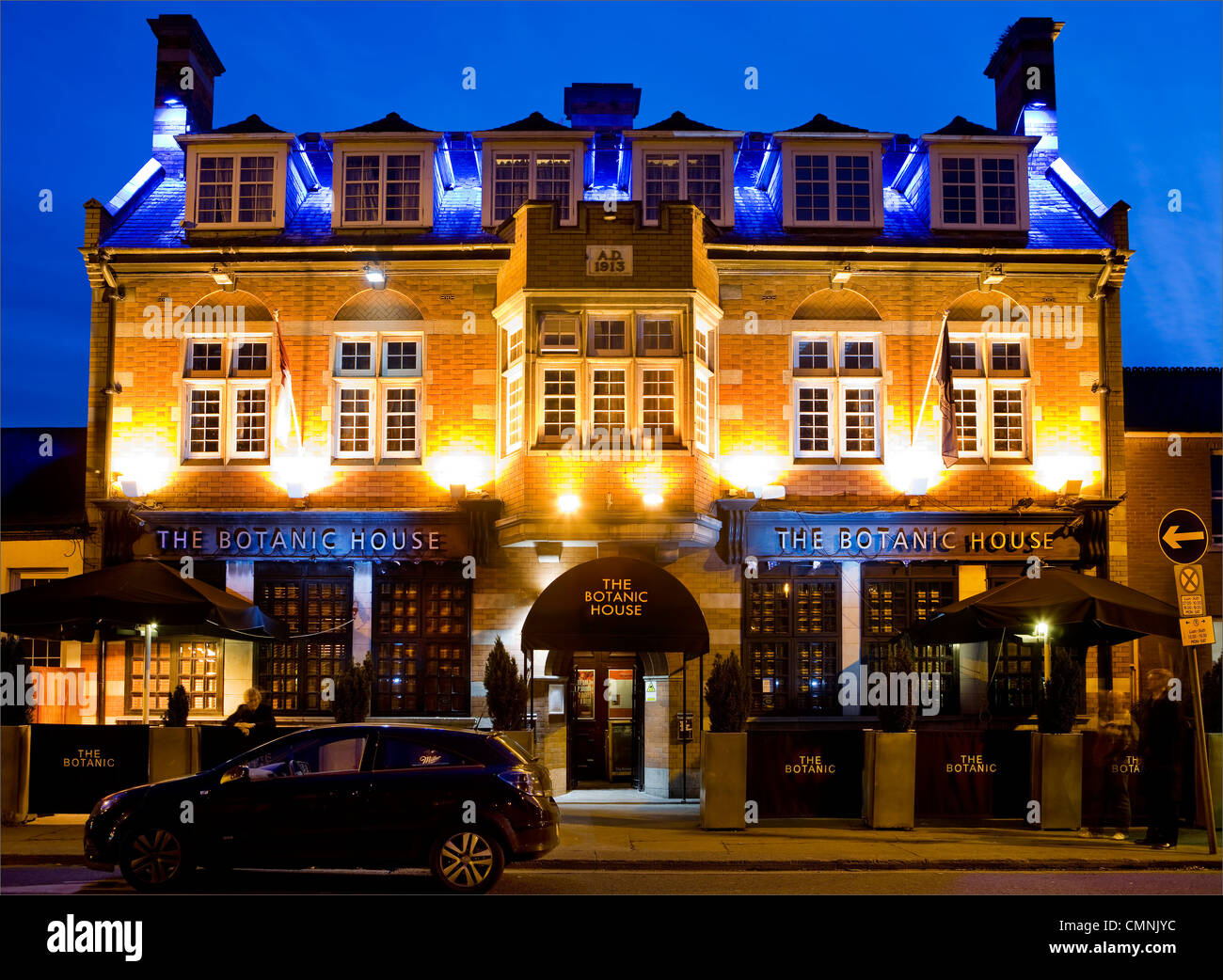 Irish house at night hi-res stock photography and images - Alamy