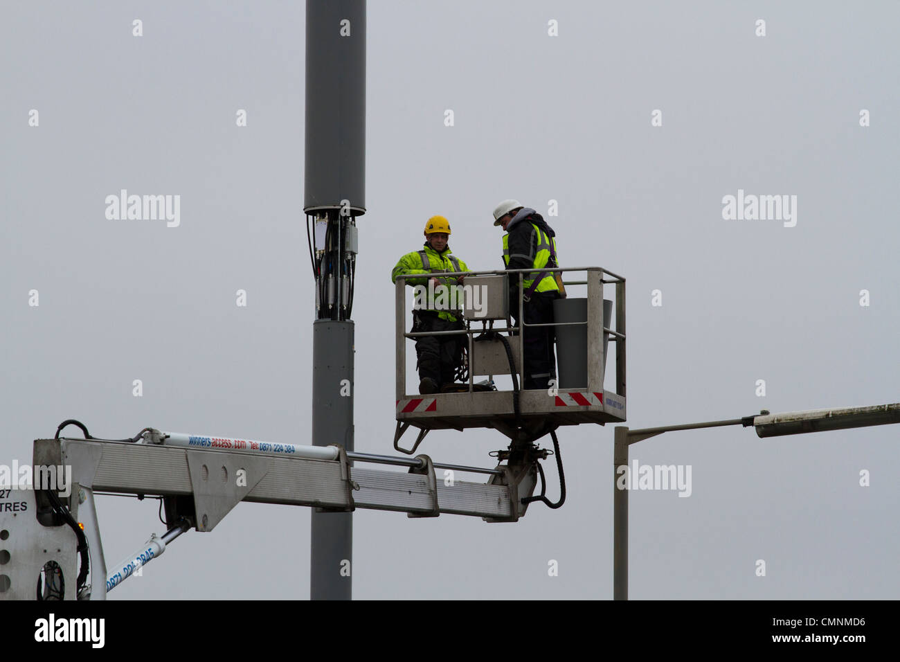 Mast upgrade hi-res stock photography and images - Alamy