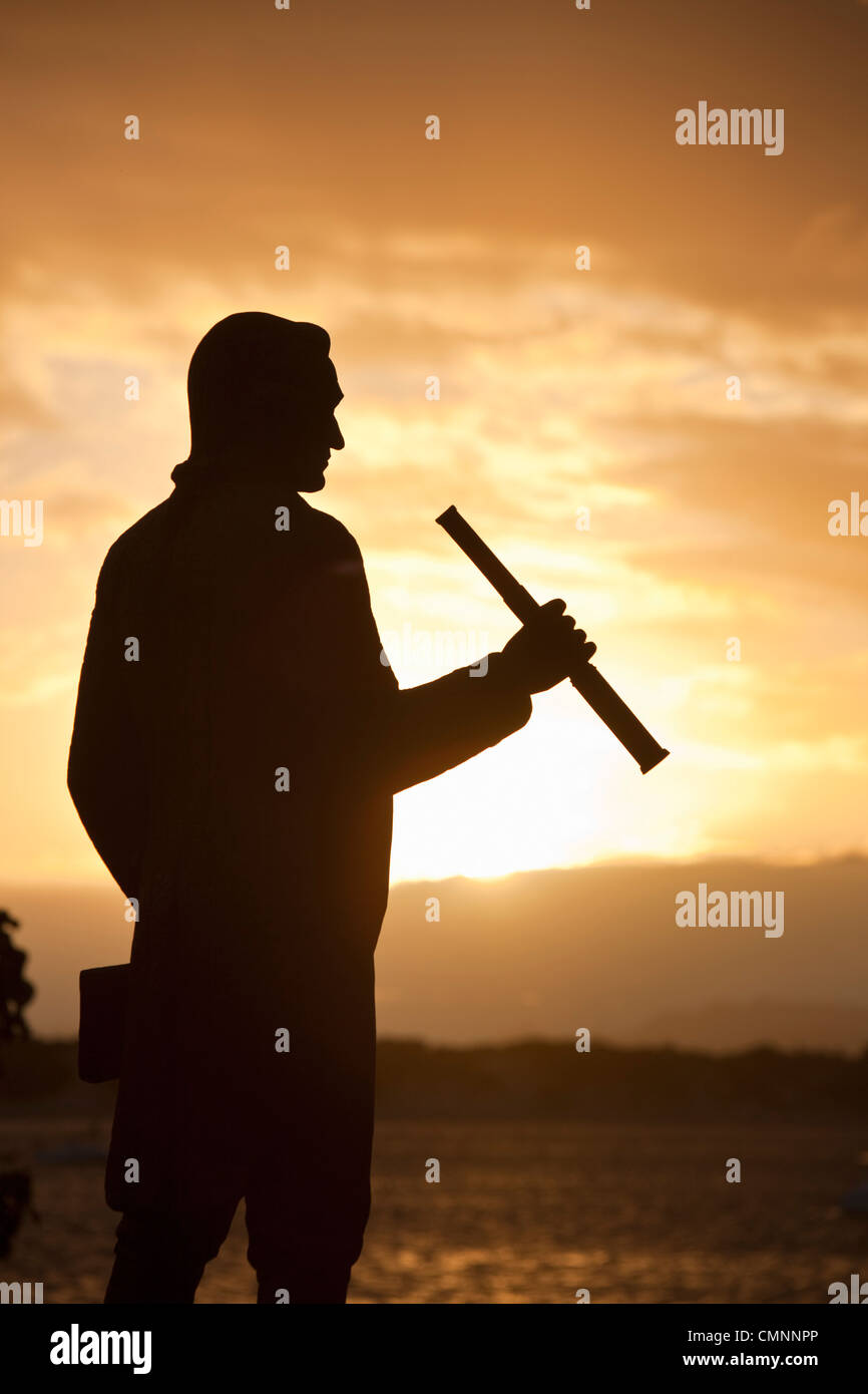 Statue of Captain James Cook, who landed his ship "Endeavour" at ...