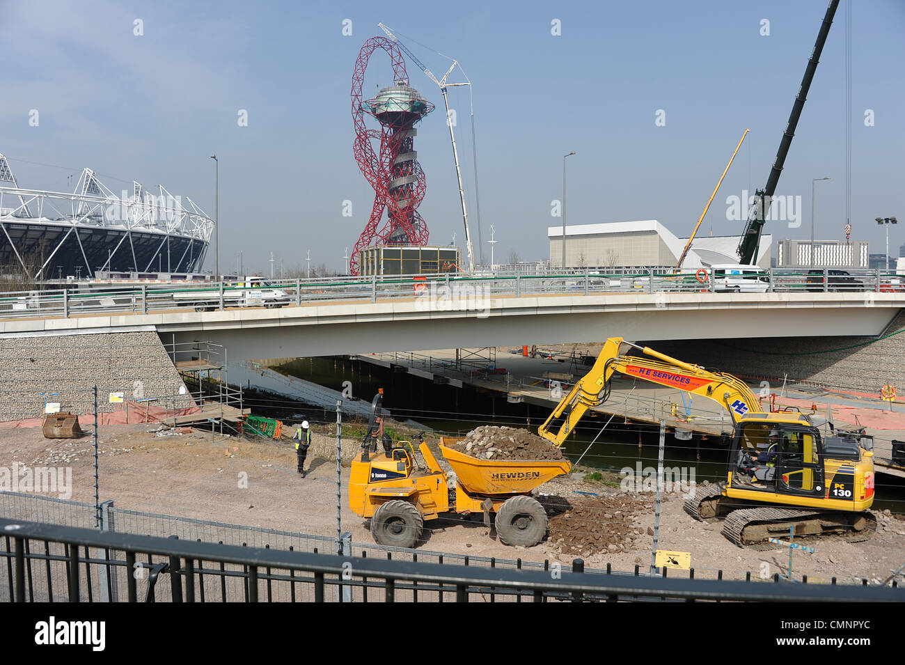 Near completion. The ArcelorMittal Orbit Tower in the 2012 London ...