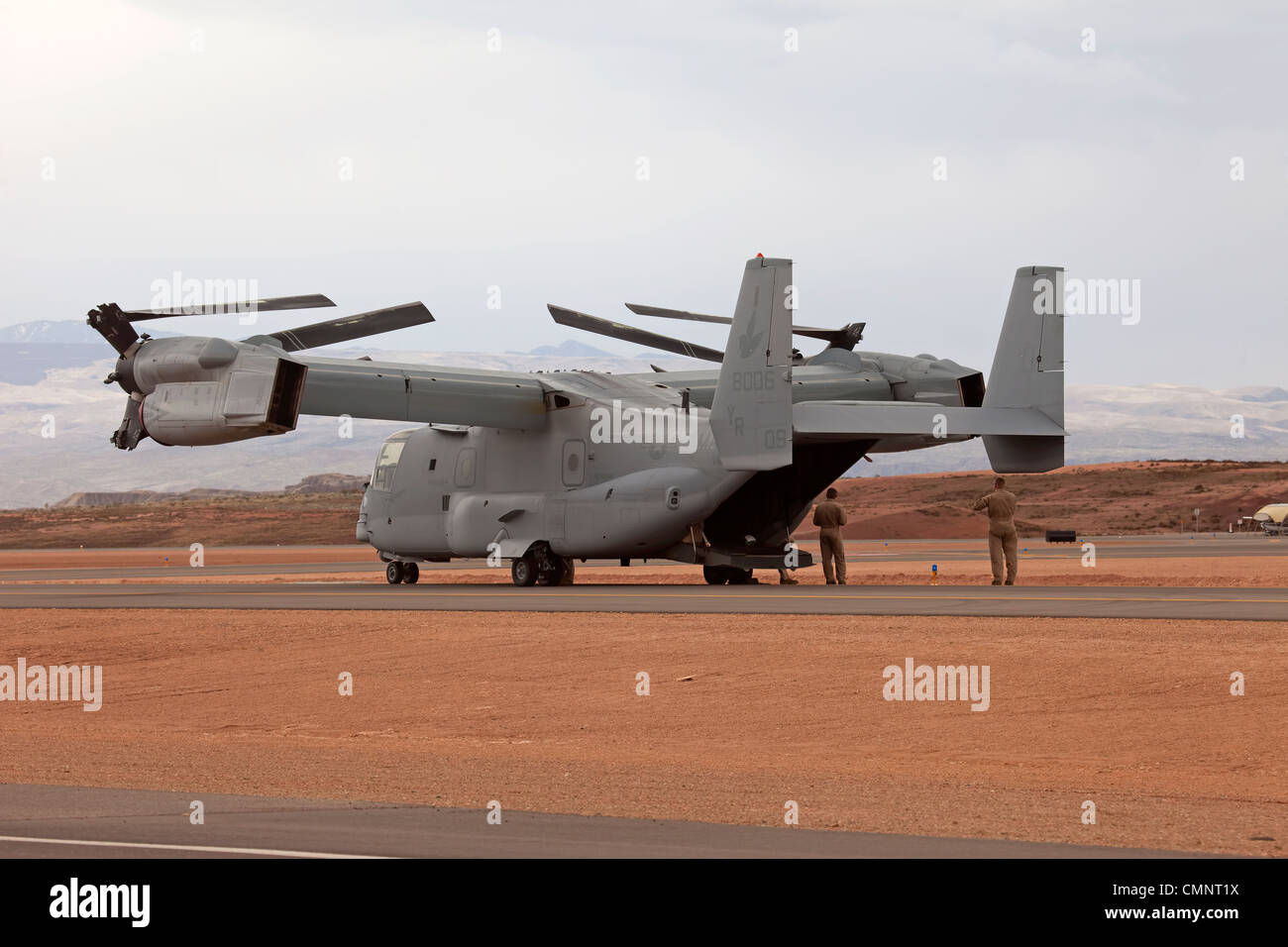 Aircraft V22 Osprey Vertical takeoff Landing troop transport for war ...