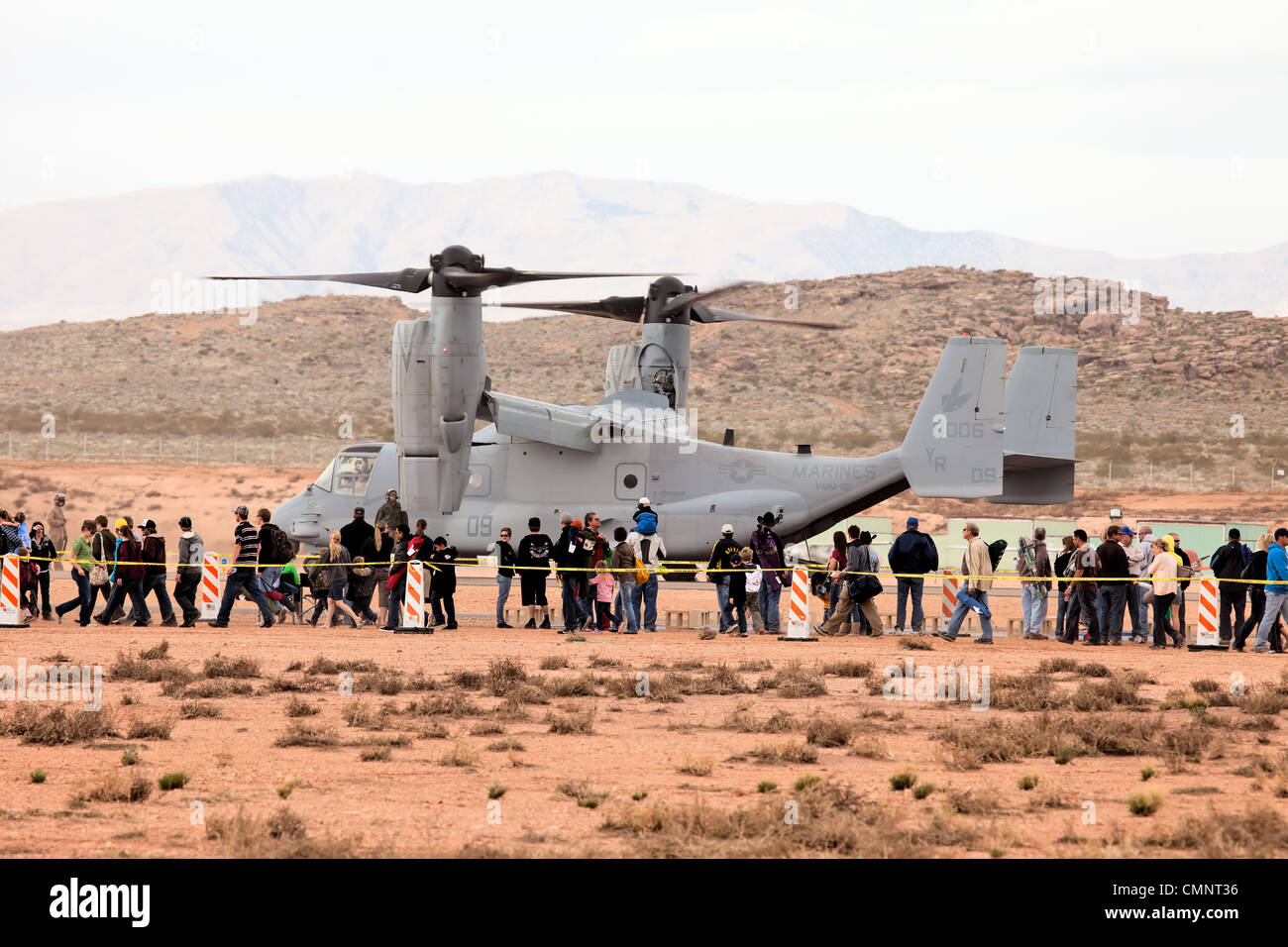 Osprey aircraft in flight hi-res stock photography and images - Alamy