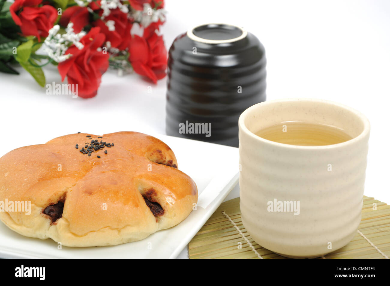 Japanese jug hi-res stock photography and images - Alamy