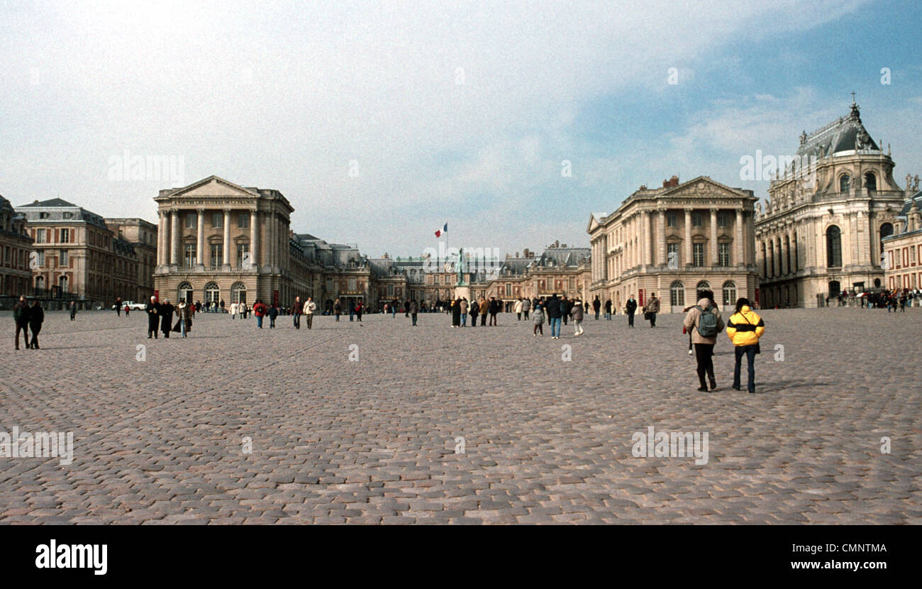 Versailles - Front Courtyard Stock Photo - Alamy