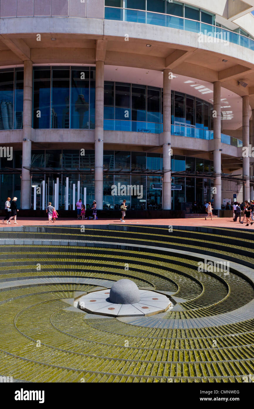 Darling Harbour Sydney Water Feature Stock Photo - Alamy