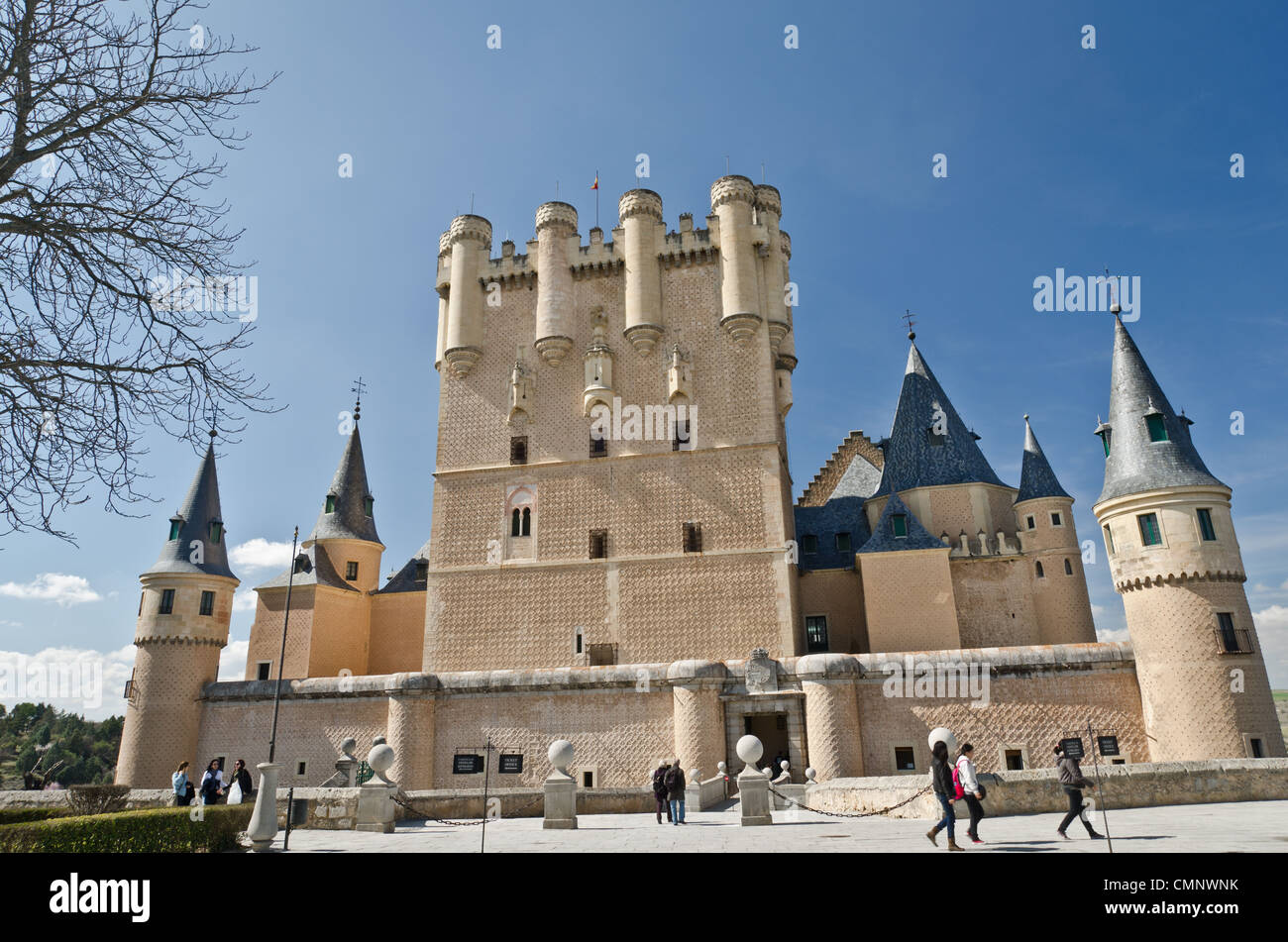 Segovia castle hi-res stock photography and images - Alamy