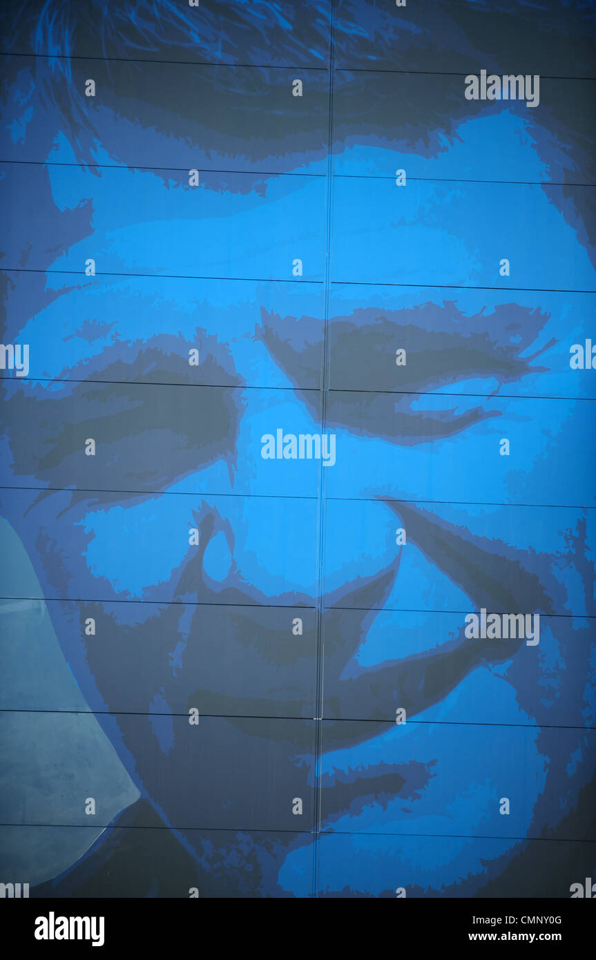 Large scale portrait hi-res stock photography and images - Alamy